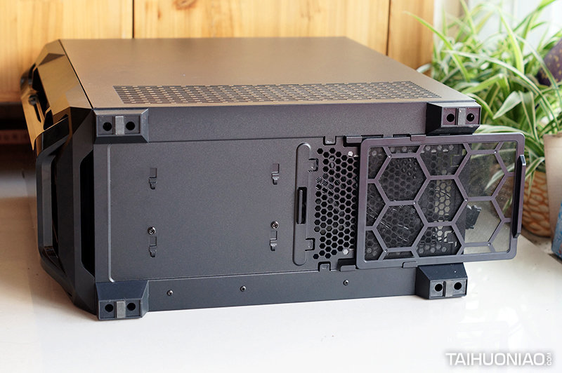安钛克DF600 FLUX机箱：FLUX平台第一款机箱，为全民电竞热“降温” - 太火鸟-B2B工业设计与产品创新SaaS平台