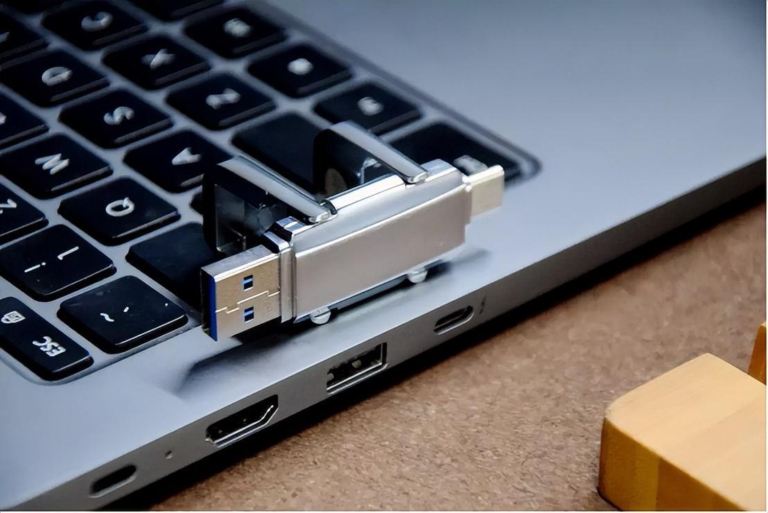 容量高达1TB！aigo U393双口固态U盘拓展手机内存，告别购买云存储 - 太火鸟-B2B工业设计与产品创新SaaS平台